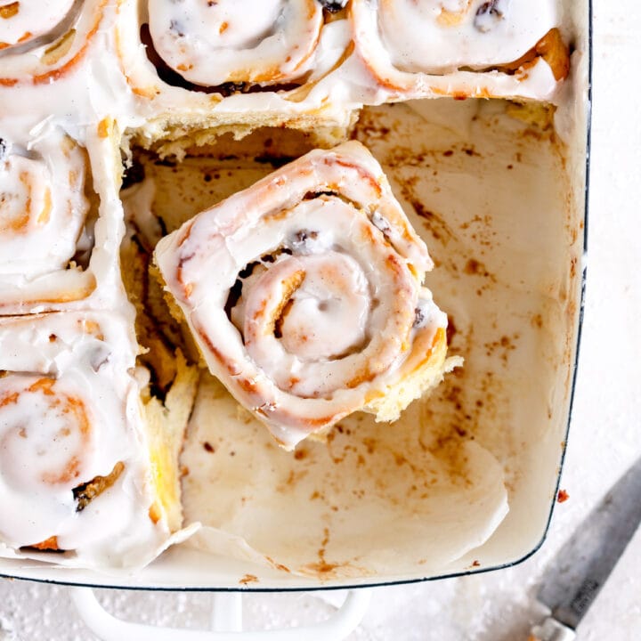 Chelsea Buns (Custard Raisin Buns) - Cloudy Kitchen