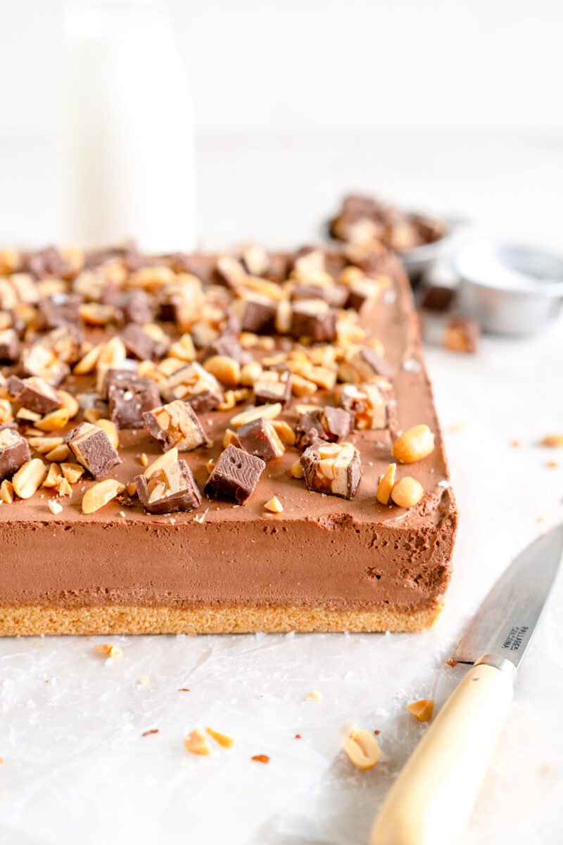 No-Bake Snickers & Chocolate Cheesecake Recipe Recipe - Cloudy Kitchen