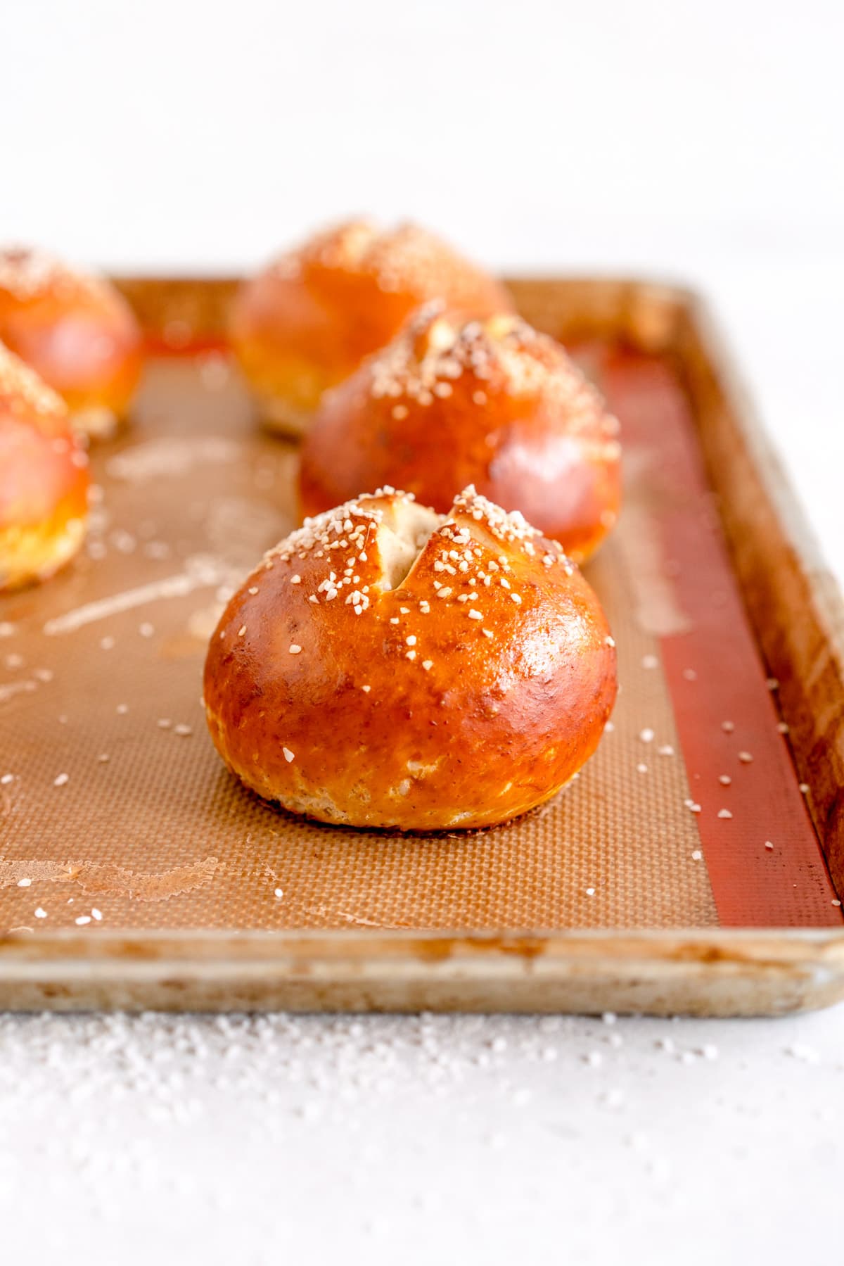 Chewy Pretzel Buns - Cloudy Kitchen