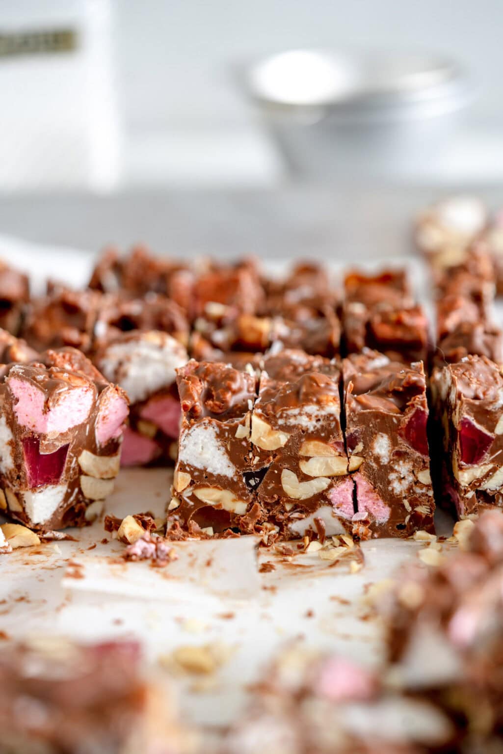 Throw Together Rocky Road (5 ingredients!) - Cloudy Kitchen